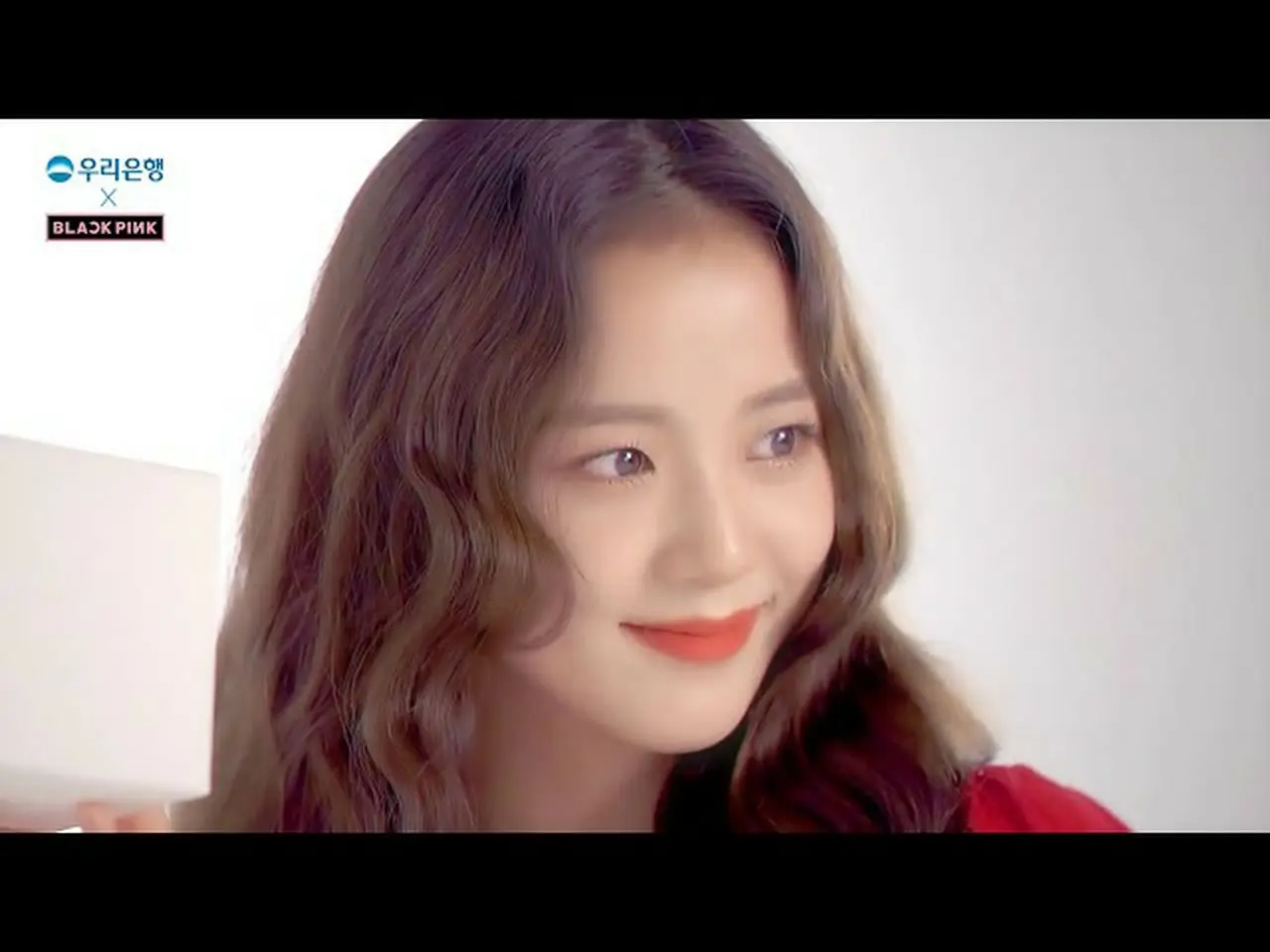 【韓国CM】BLACKPINK、「WOORI BANK」CM撮影の現場を公開。 | wowKorea（ワウコリア）