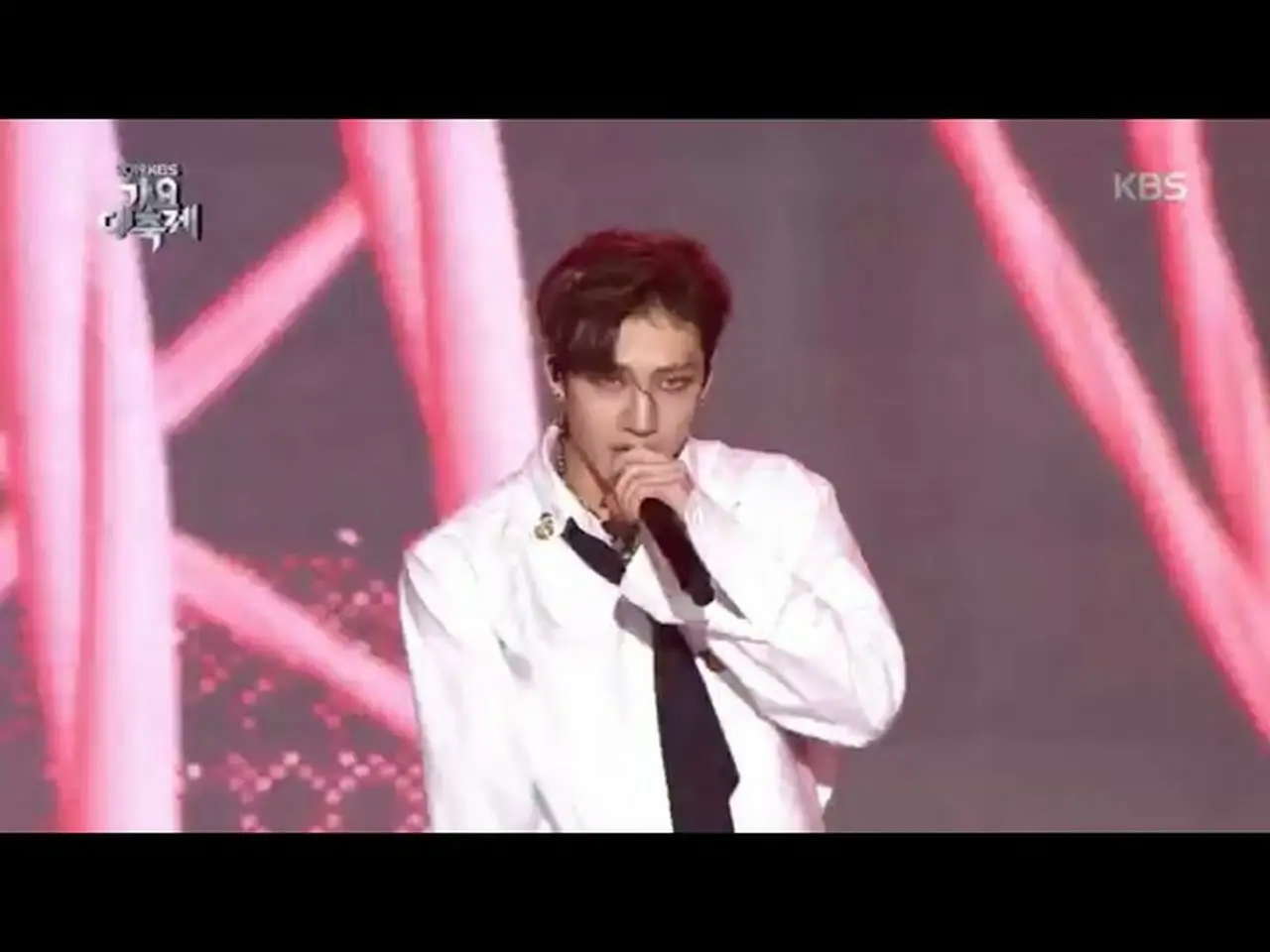 【公式kbk】Stray Kids - Double Knot(Double Knot - Stray Kids)[2019 KBS歌謡大祝祭]20191227 | wowKorea（ワウコリア）