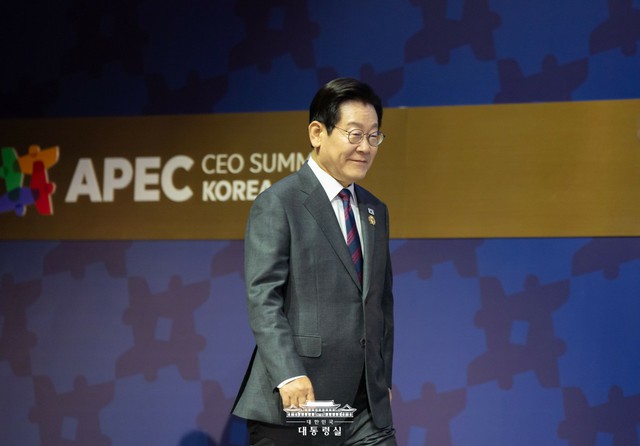 李大統領の支持率が大幅上昇の「63％」…「APEC」成果＝韓国｜ニフティニュース