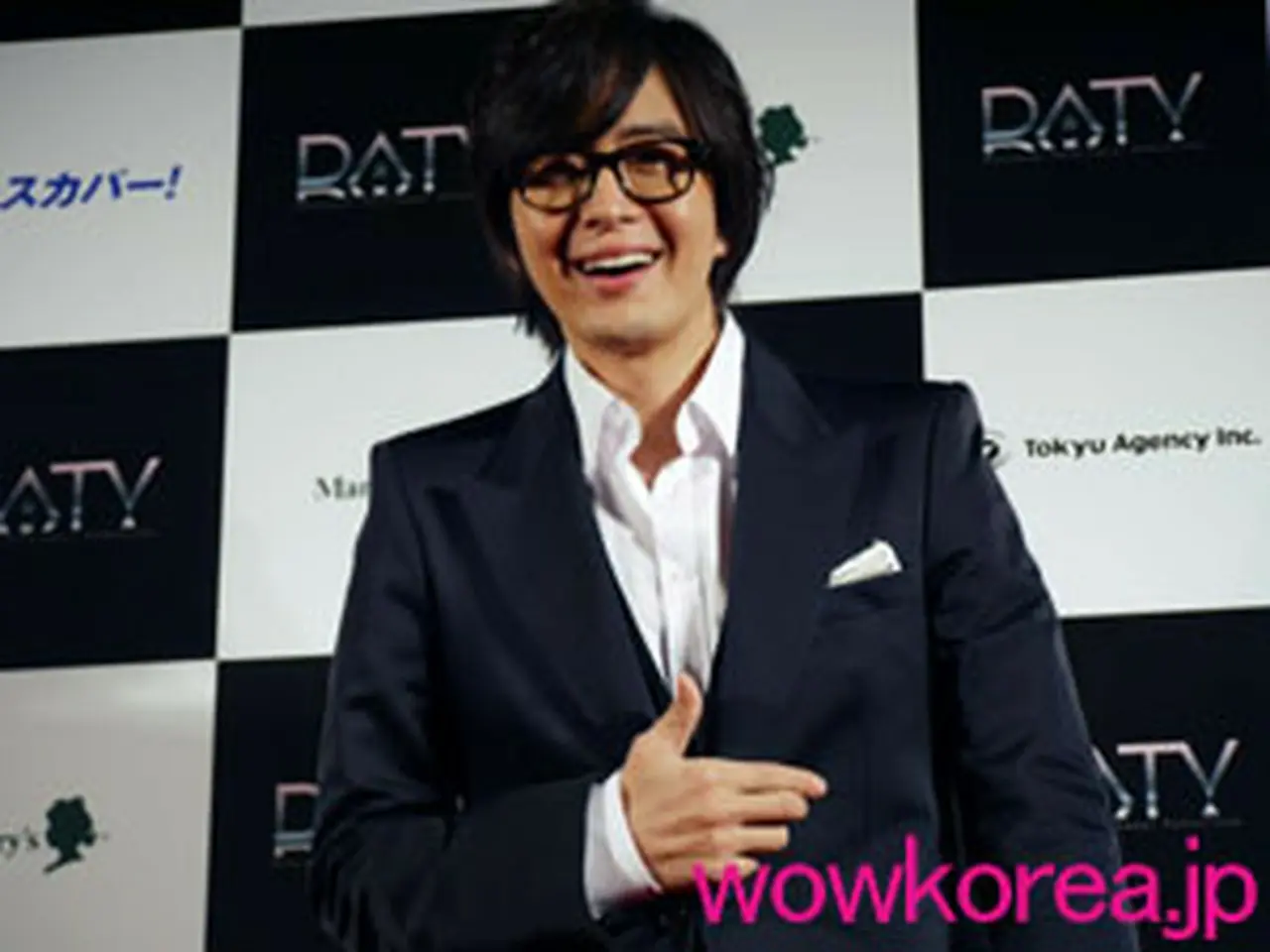 ヨン様が叶姉妹やIKKOらと華麗に登場 DATV開局記念レッドカーペット | wowKorea（ワウコリア）