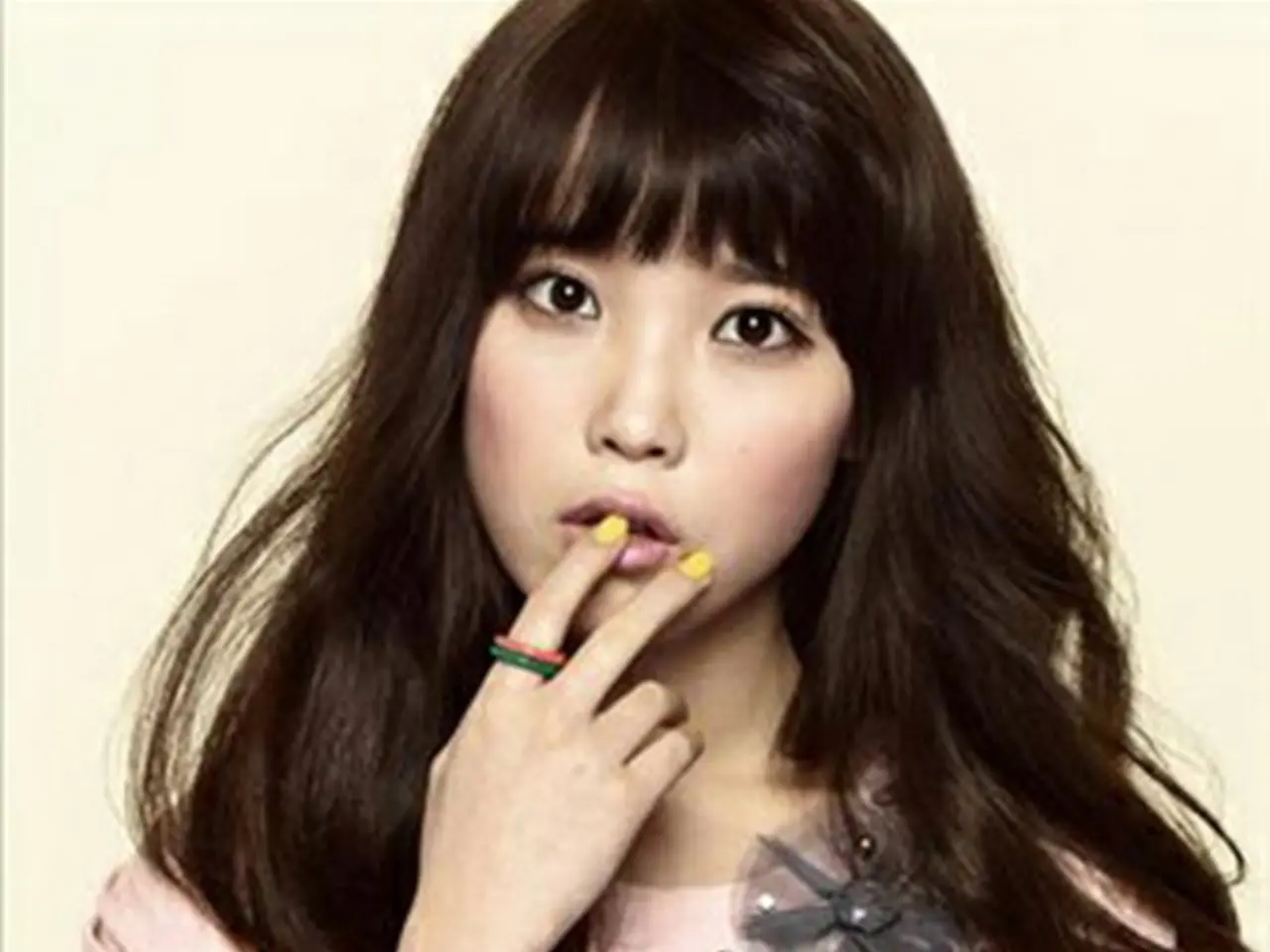 KBSラジオ「ユンサンのポップスター」1周年、IUら出演 | wowKorea（ワウコリア）