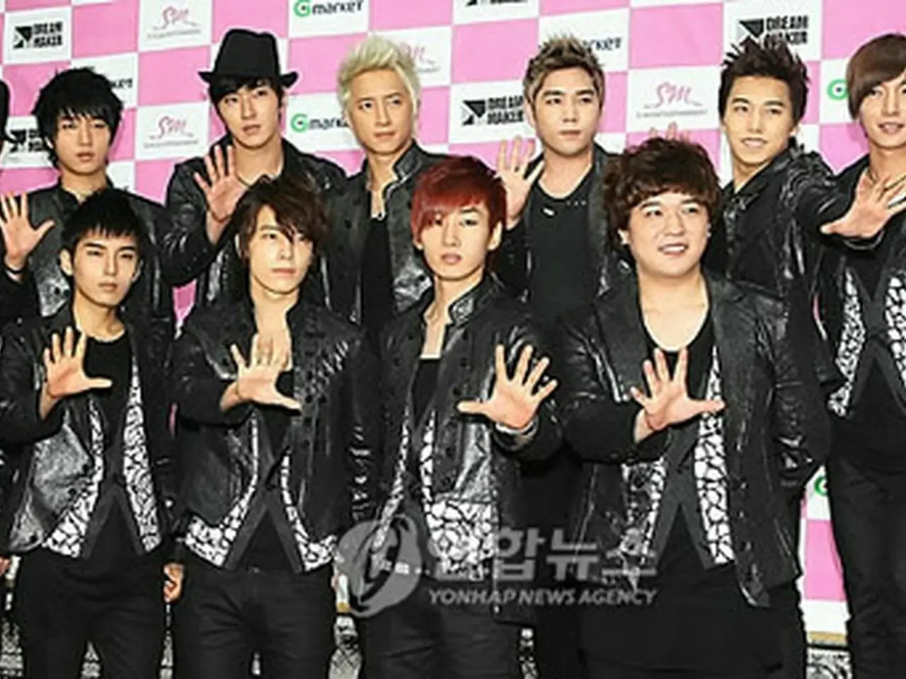 「SUPER JUNIOR」、「2011 All K-POP Awards」で3冠達成 | wowKorea（ワウコリア）