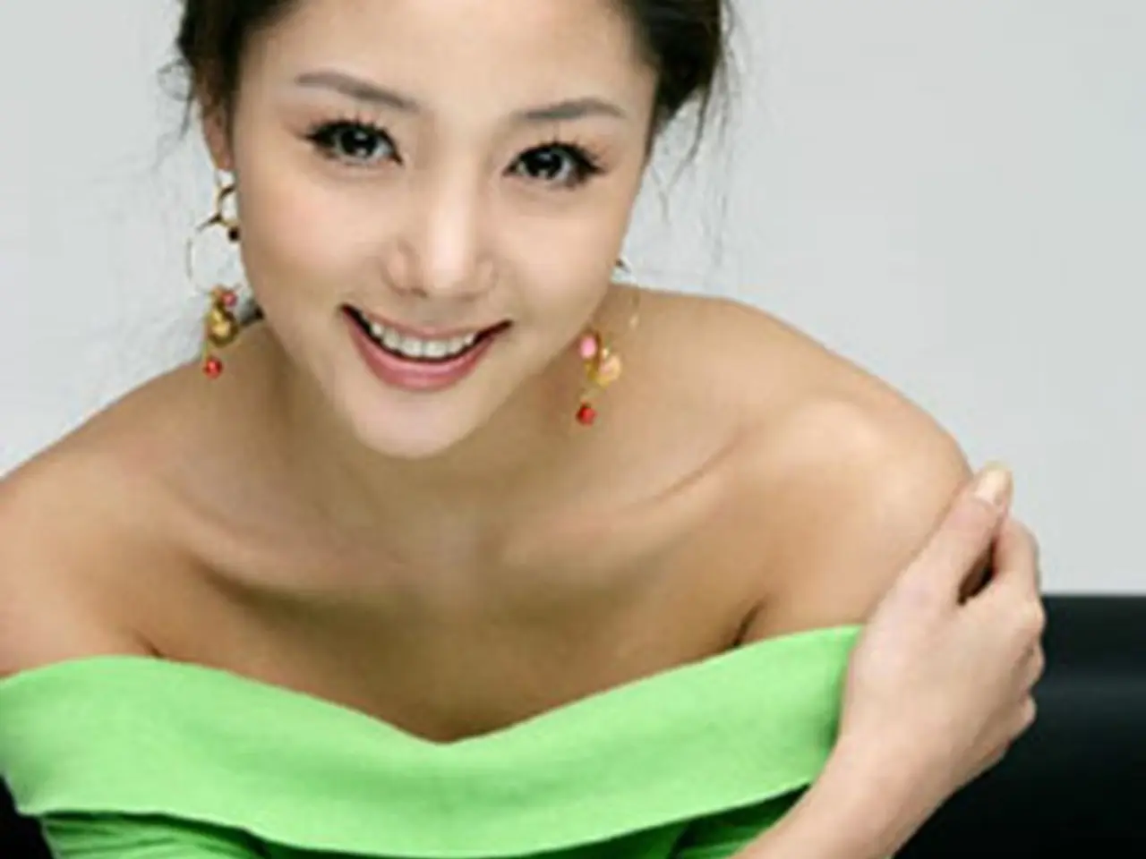 セクシー歌手U;Nee 官能＆夢幻的なダンスでカムバック！ | wowKorea（ワウコリア）