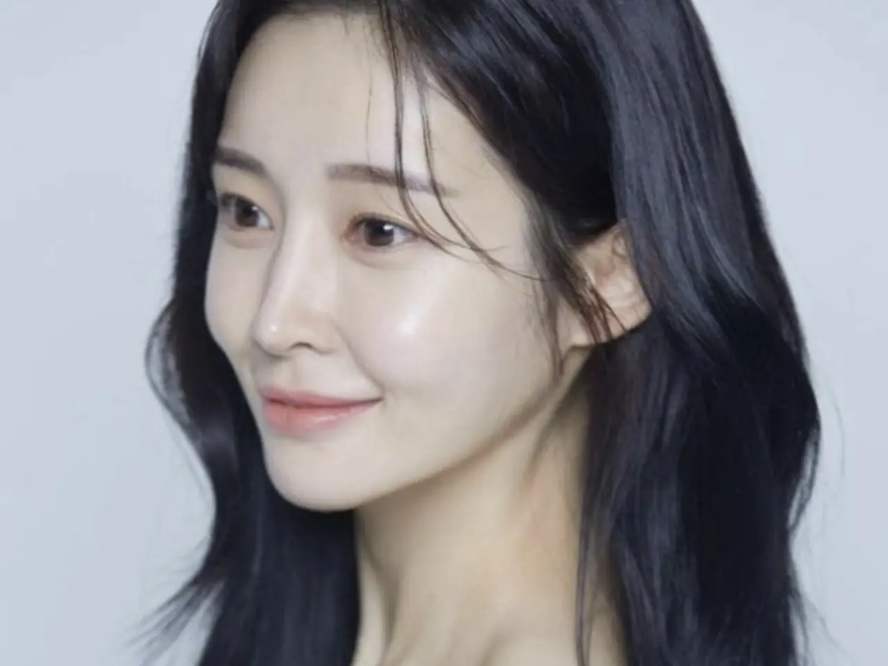 “離婚と再婚発表”アルム（元T-ARA）、「脚本家と再婚？虚偽事実であり厳格に処罰する」…法的対応予告 | wowKorea（ワウコリア）