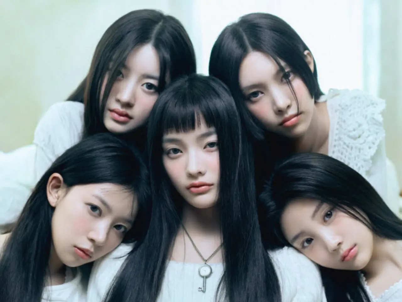 「ILLIT」、デビュー曲で米ビルボード「HOT100 」入り…K-POPグループ新記録 | wowKorea（ワウコリア）