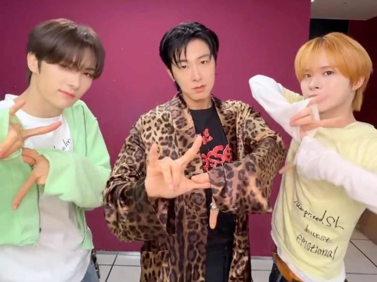 「東方神起」ユンホ、「TWS」ヨンジェ＆キョンミンと「Body Language」チャレンジ！（動画あり） | wowKorea（ワウコリア）